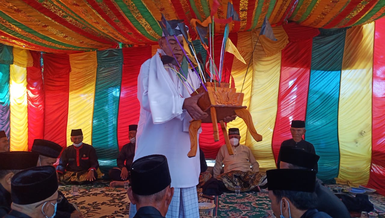Luhak Kepenuhan Negeri BERADAT Gelar Acara Pengangkatan dan Penambalan Adat